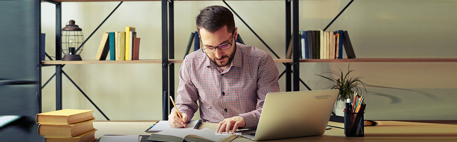 3 manières pour trouver LE Relecteur correcteur freelance efficace